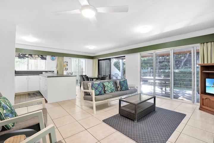 Los Nidos Unit 3 | 2 Bedroom, 1 Bathroom, Sleeps 5 - Moreton Island
