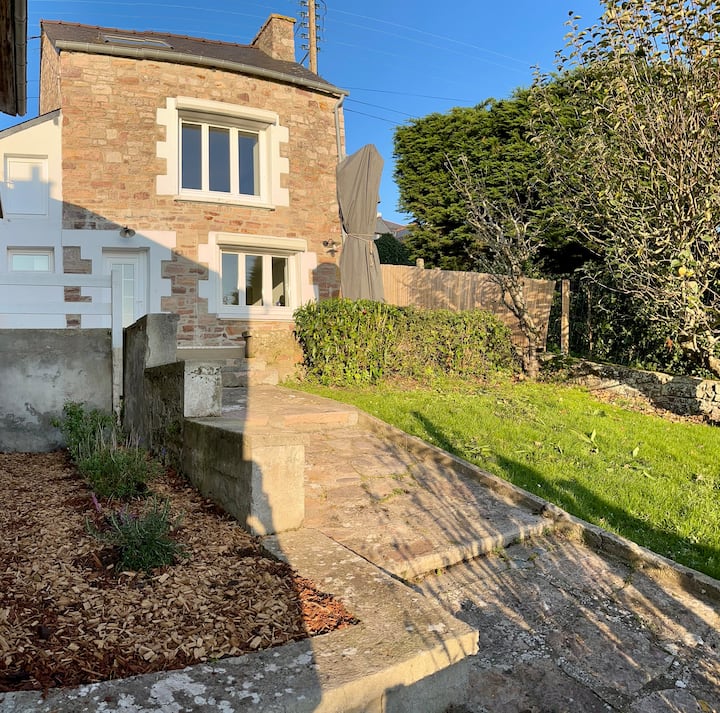 Ker Marita: Maison De Pêcheur/vue Mer Imprenable - Erquy