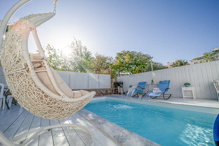 Villa Yoshi Heated Pool
וילה יושי - בריכה מחוממת! - Eilat