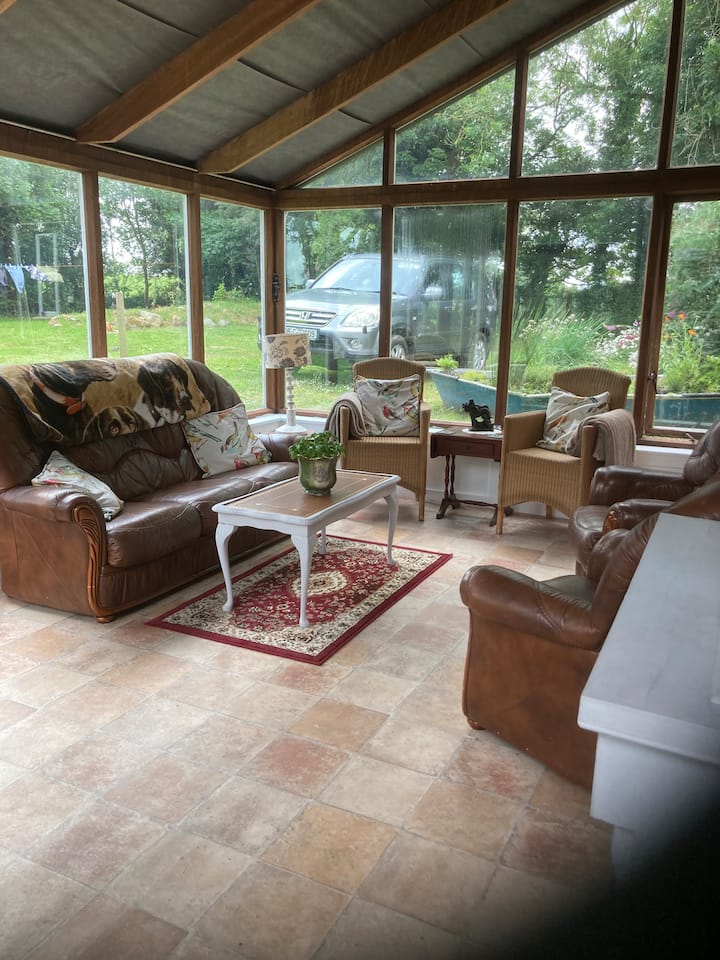 Turn Of The Century Farmhouse - Skibbereen