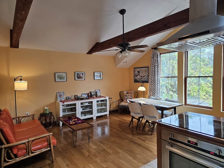 Private Entrance, Enchanting Apartment, Visit Iu - Bloomington, IN