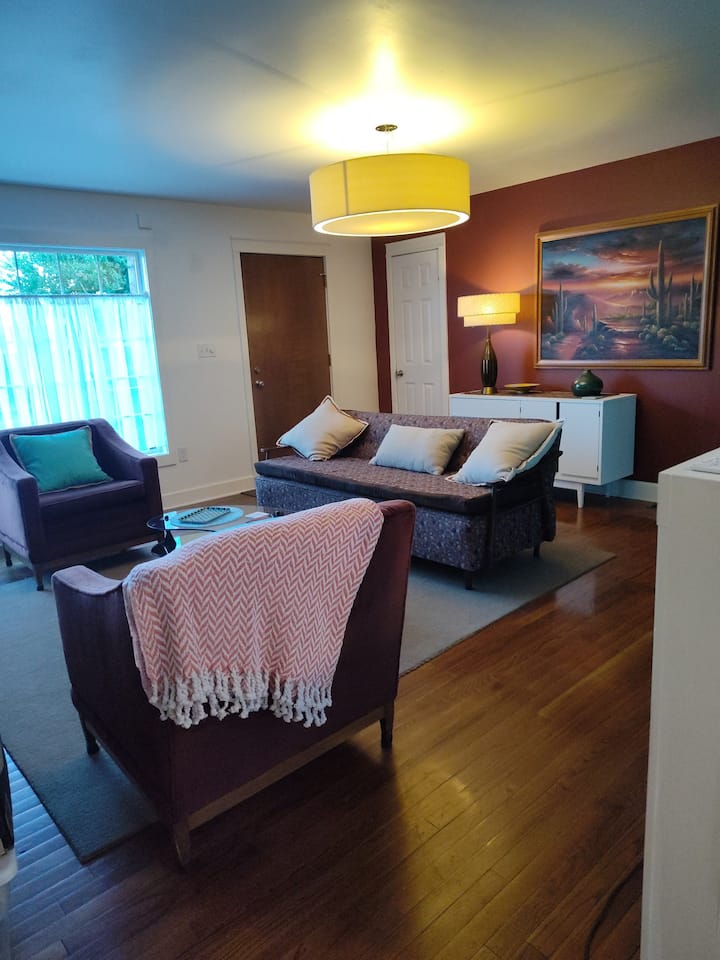 Darling House,great Location!! - Oregon