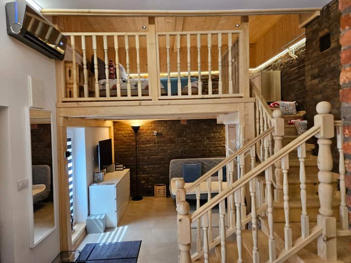 Studio V - Industrial & Original - Old Town - Cluj-Napoca
