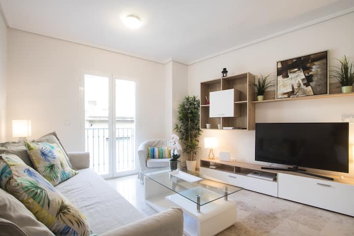 Apt In Casco Antiguo Near Beach W/ Ac! - Alicante