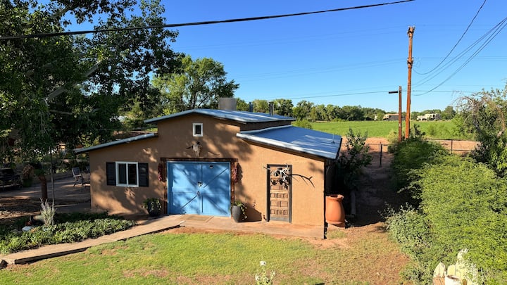 Rustic Chic Barn On The Lush Open Space! - Albuquerque, NM