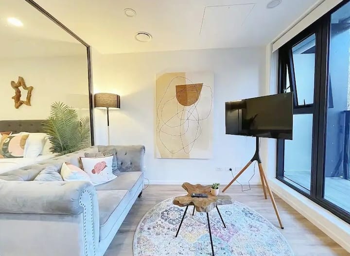 Modern Studio With Pool And Gym In Cbd - Auckland