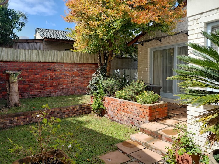 Garden Courtyard - Plettenberg Bay