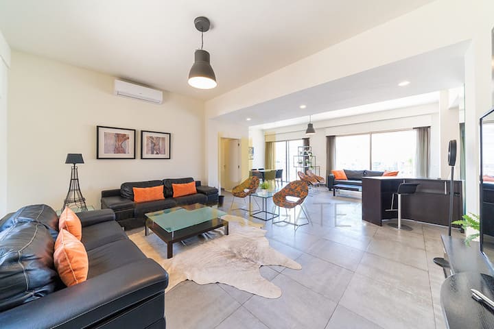 One Of A Kind Luxury Penthouse In City-centre - Bejrút