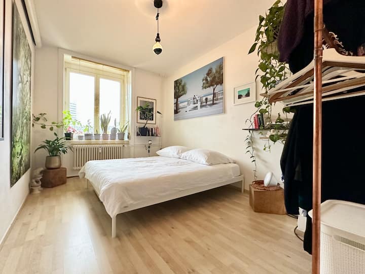 Sleep With Art - Basel