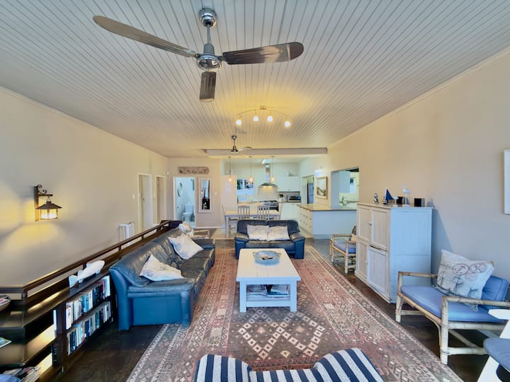 Beautiful River View Home On Waterkant Street - Stilbaai