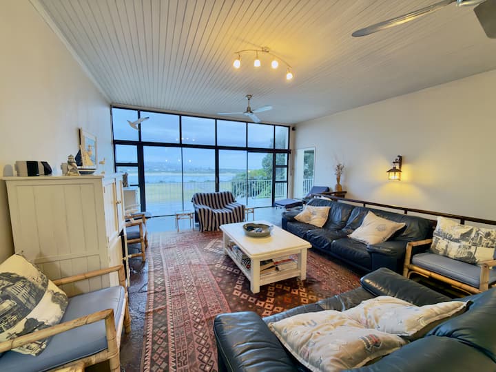 Beautiful River View Home On Waterkant Street - Still Bay