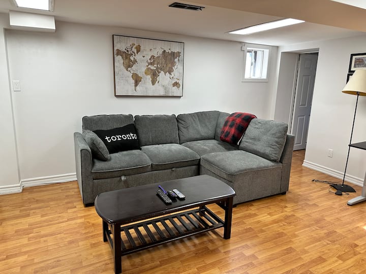 Funky One-bedroom Unit W/ Netflix - Toronto