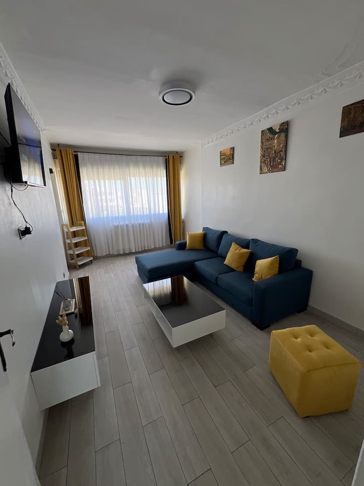 Renovated 3bd Apt With Free Wifi & Parking - Constantine