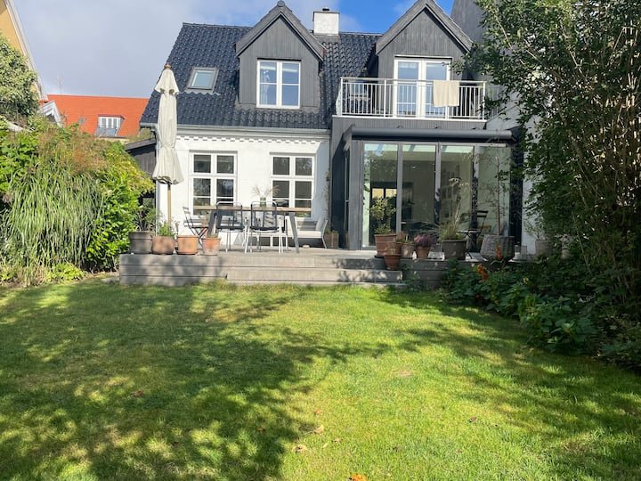 Townhouse Close To The Beach And Copenhagen C - Copenhagen