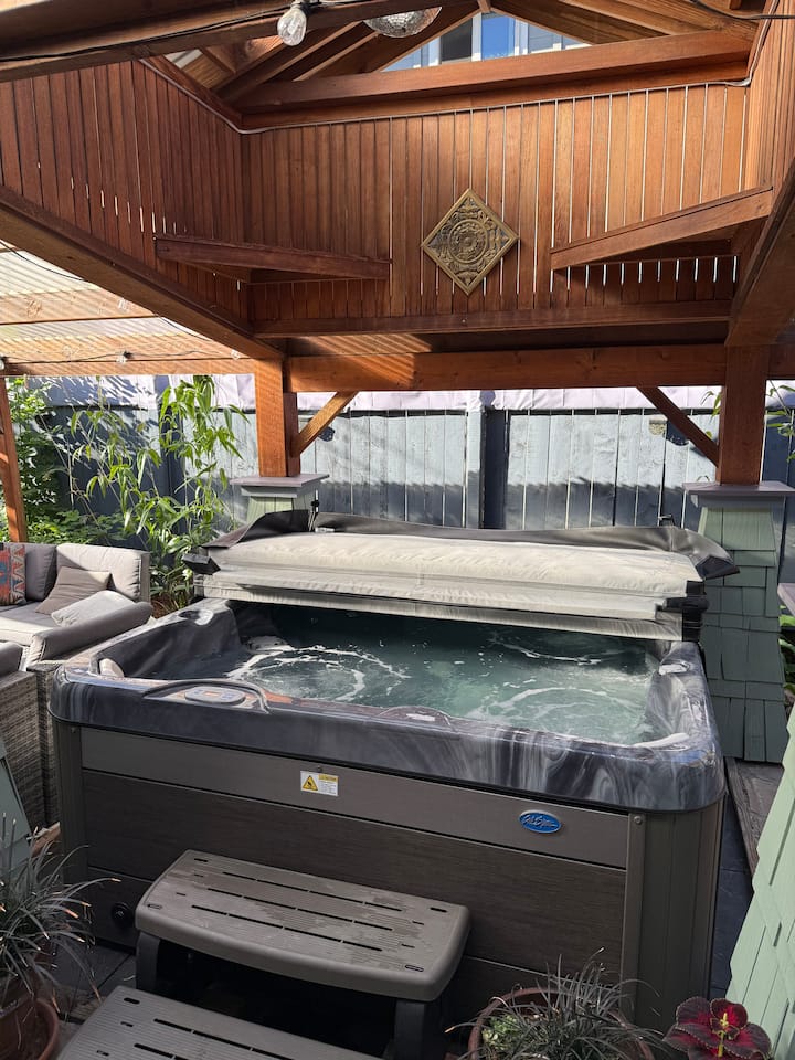 Starlight Guesthouse - Eugene, OR