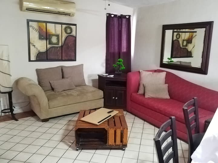 Departamento Amplio Muy Cómodo, Hermosillo, Son. - Hermosillo