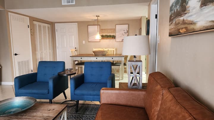 Ocean Front, Watch Ocean Sunrise From Bed 3br/2ba. - Ormond Beach, FL