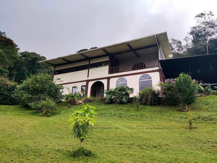 Rainbow House - Costa Rica