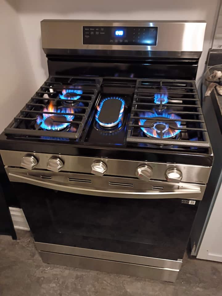 Eastside 4br W 2 Garage Spots - Milwaukee