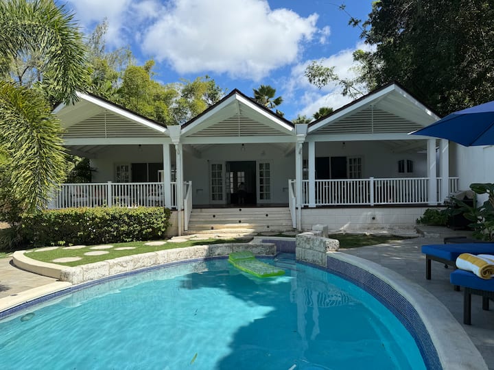 Beautiful West Coast Villa With Private Pool! - 바베이도스