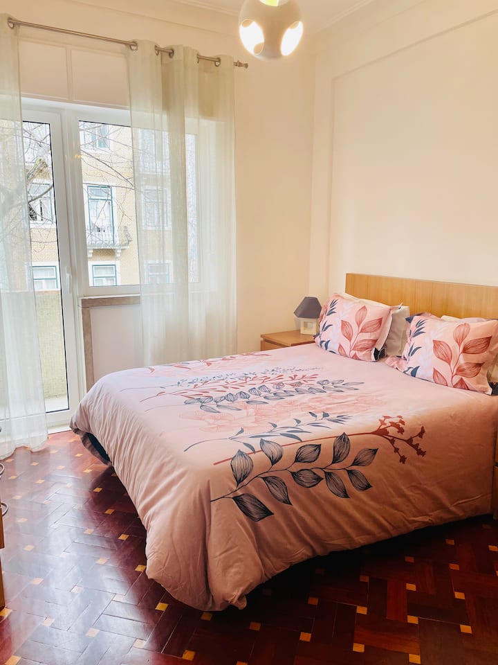 Lisbon Picoas Apartment - Lisboa