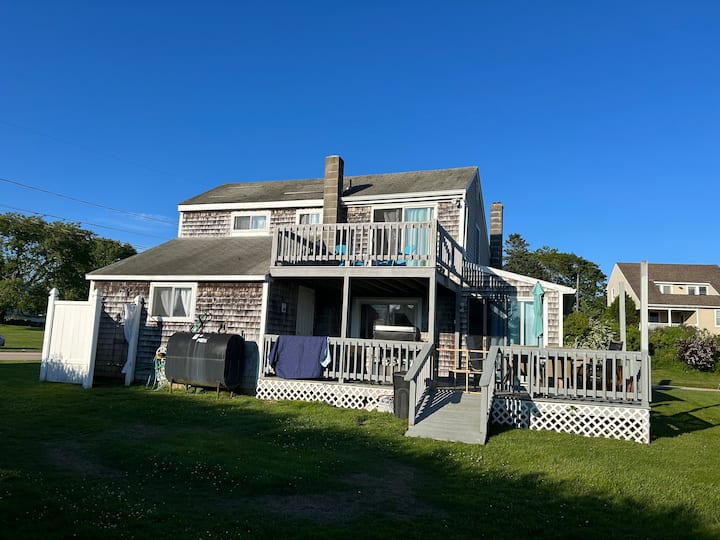 Cozy Ri Beach Getaway - Roger Wheeler State Beach, RI