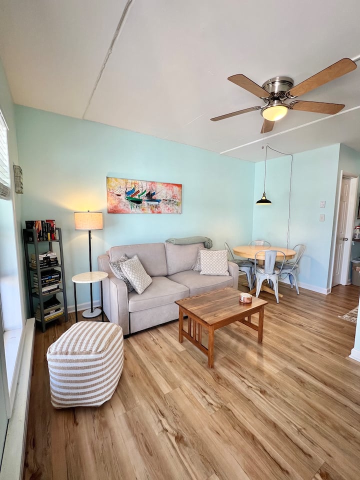 Condo Steps From Beach & Boardwalk - Wildwood, NJ