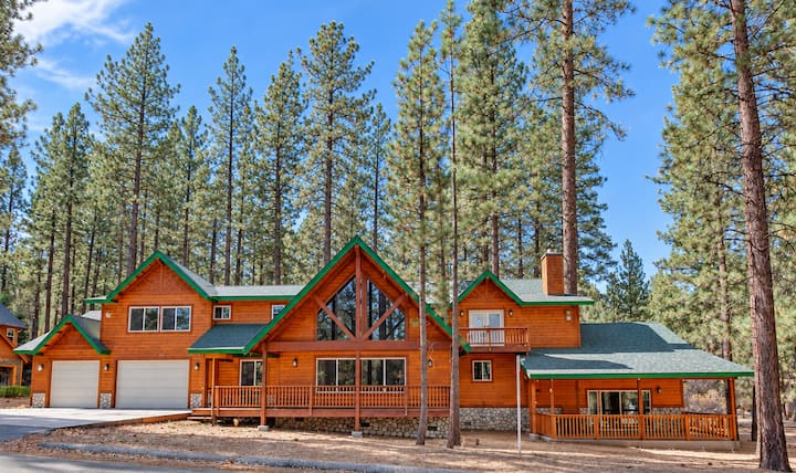 *Walk To Snow Summit*hot Tub & Amenities Galore!*large Luxury Family Cabin* - Big Bear Lake, CA