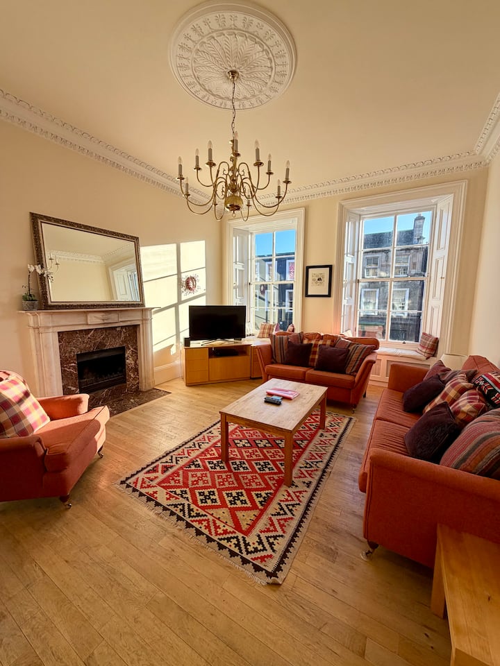 Beautiful Grand City Centre Apartment - Edinburgh