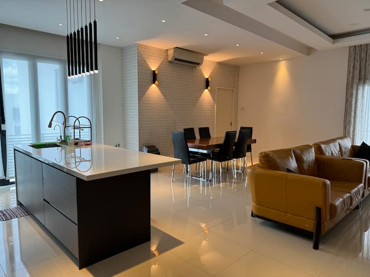Jk De Premium • 8pax • 3br • 2carpark - Kuching