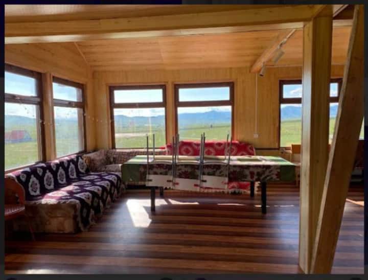 Tergel Saran (Full Moon) Yurt Guest House - China