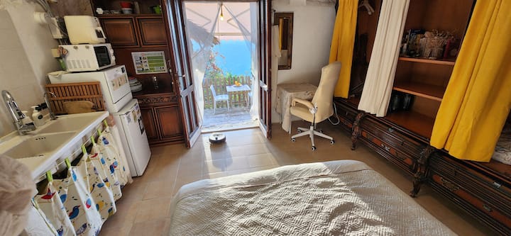 Romantic Cave Hideaway · E‑bikes, Ac · - San Mauro Cilento