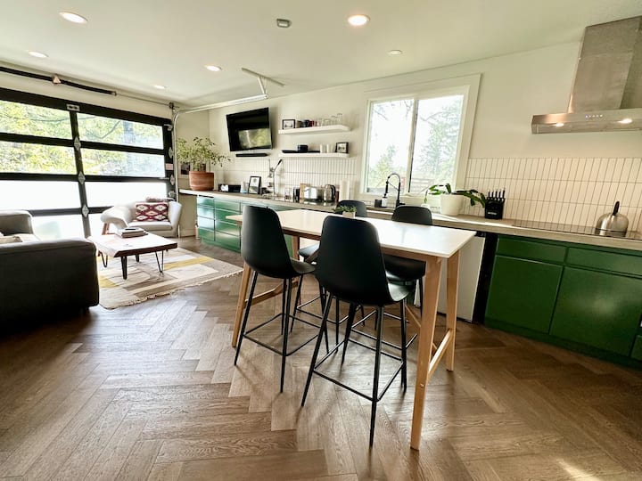 Chez Modern - Portland, OR