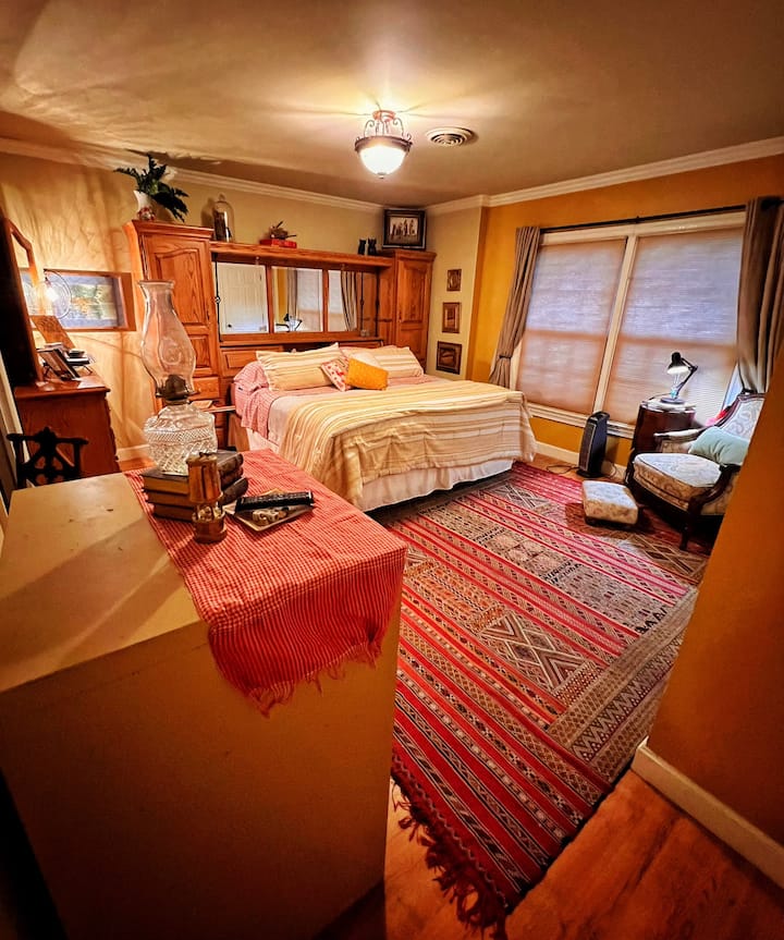 Rest Well; King Bed; Easy Access To I27/i40 - Amarillo, TX