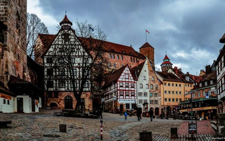 1. In The Heart Of Nürnberg: Studio - Nuremberg