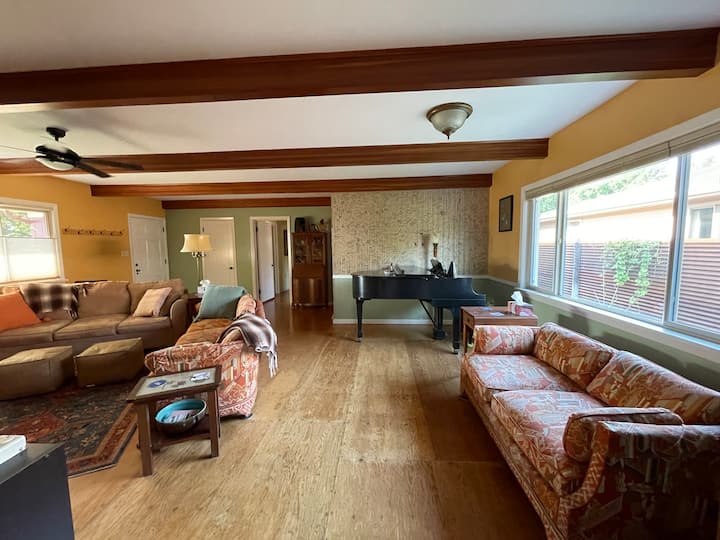 Lg Pet Friendly 4br Home Sleeps 8 Lewis & Clark - Missoula, MT