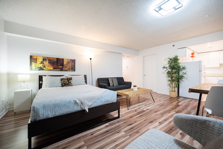 Modern Studio | Prime Location | Downtown Area - Montreal