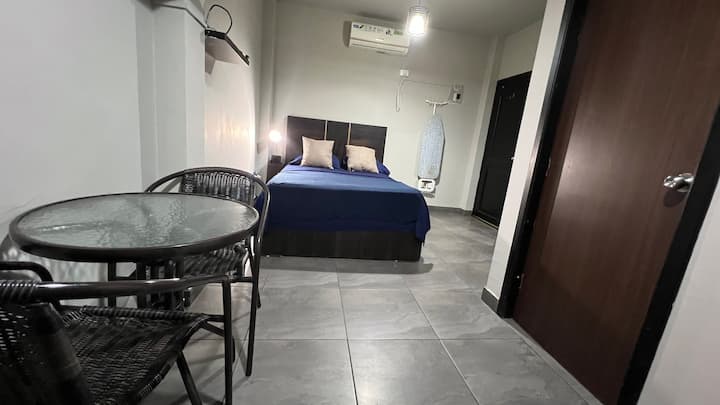 Albatros Suite De Un Ambiente Full Amoblado $40 - Guayaquil