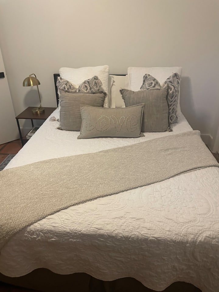 Coconut Grove Oasis - Miami, FL