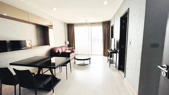 Skywalk Marvelous 360° City-view Apartment Bangkok - Phra Khanong