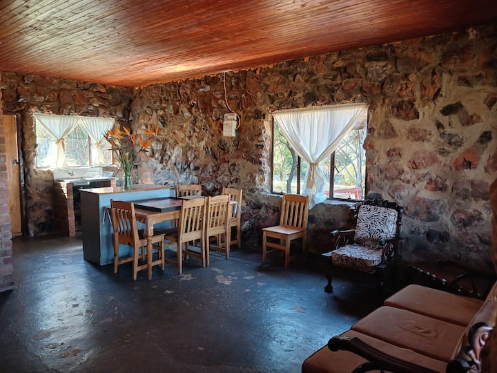 Stukkiestilte Berghuis Self Catering Accommodation - Vaalwater