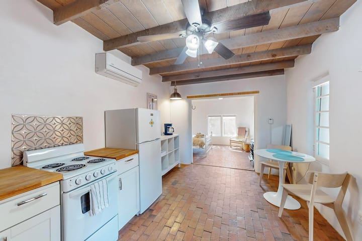 Authentic Adobe Casita Near Old Town-pet Friendly - 阿爾伯克基