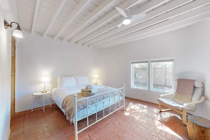 Authentic Adobe Casita Near Old Town-pet Friendly - Albuquerque, NM