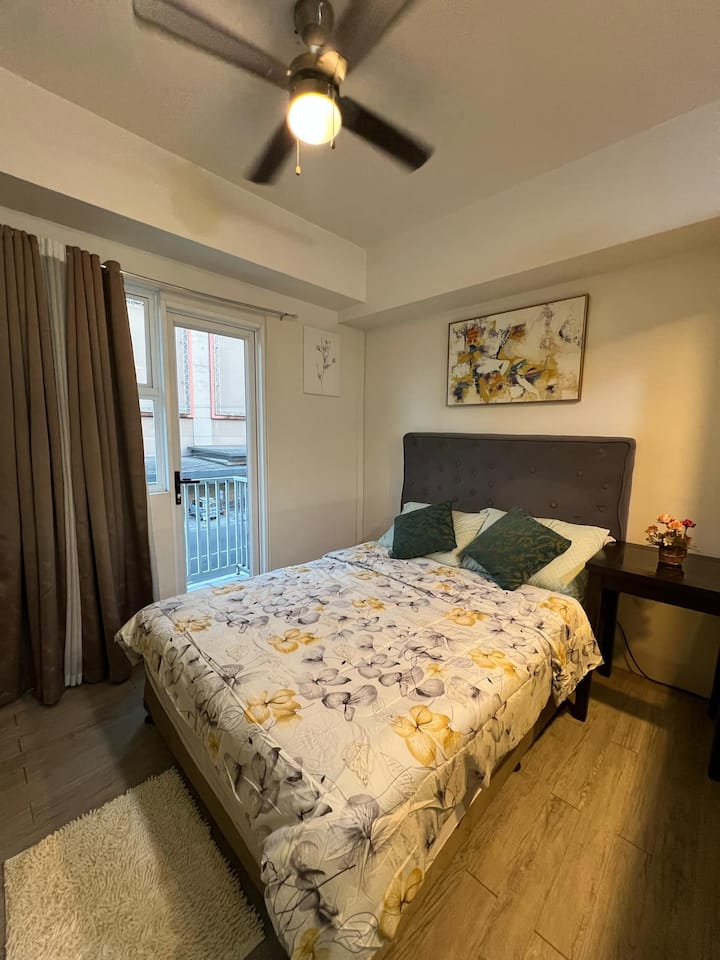 Condo In The City Of Smile (Minimum Stay 3 Days) - Bacolod