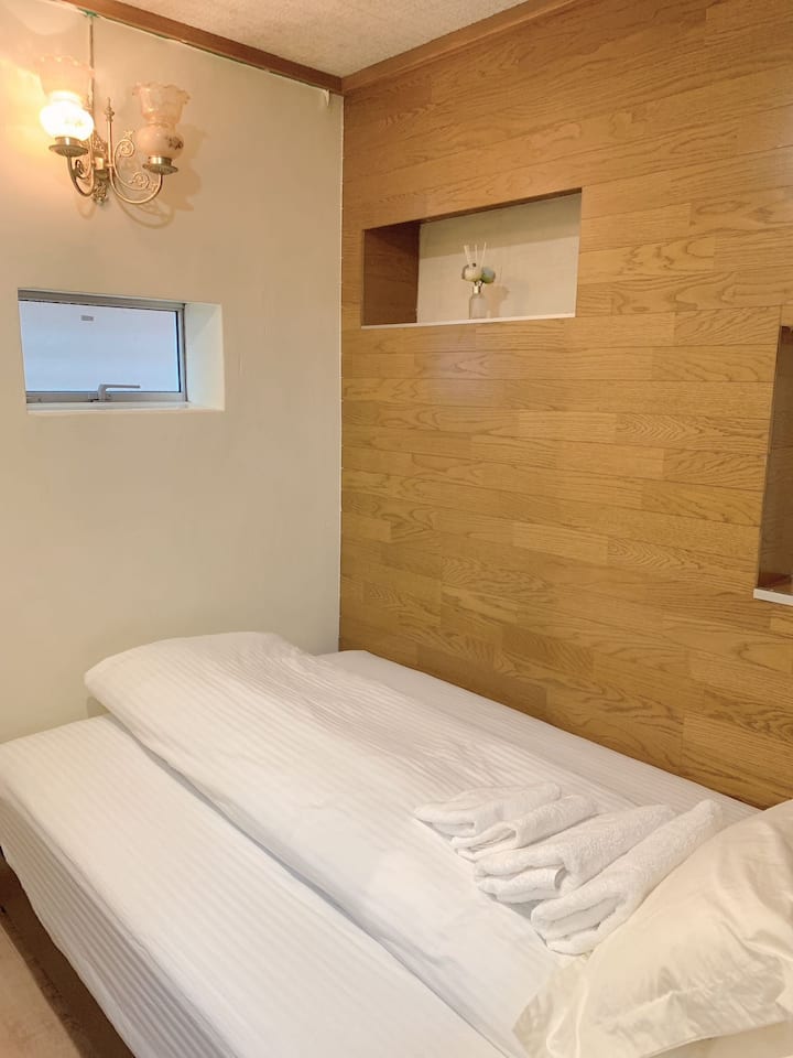 ホテル含厨卫整套房子距新宿駅電車4分，可做饭，距jr総武線中野駅700米，近東京、上野、秋葉原 - Tokyo