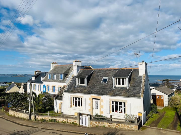 Jolie Maison Bretonne, Baie De Morlaix Vue Sur Mer - Plougasnou