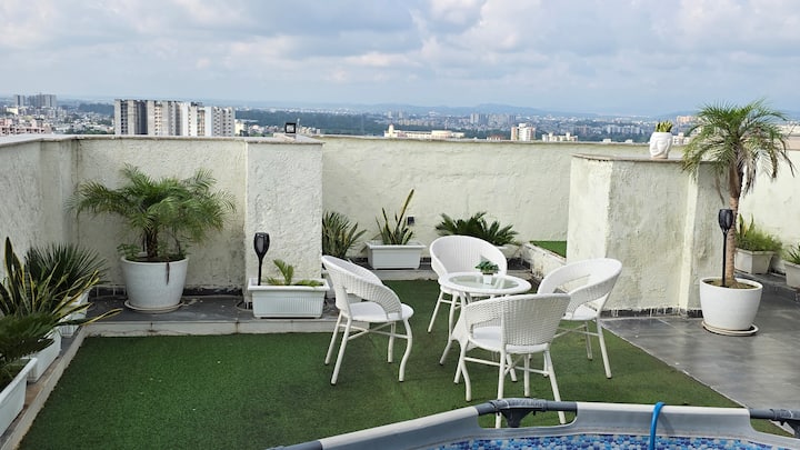 Hillview Penthouse - Roof Swimming Pool & Bbq - Panchkula