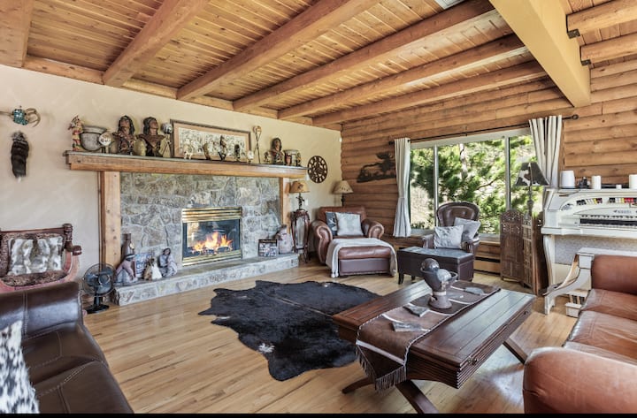 Lux Log Cabin Golden,  Events, Family Gatherings, Red Rock Concerts, Skiing - Morrison, CO