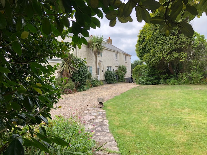 A Hidden Gem With Sea Views - Torcross