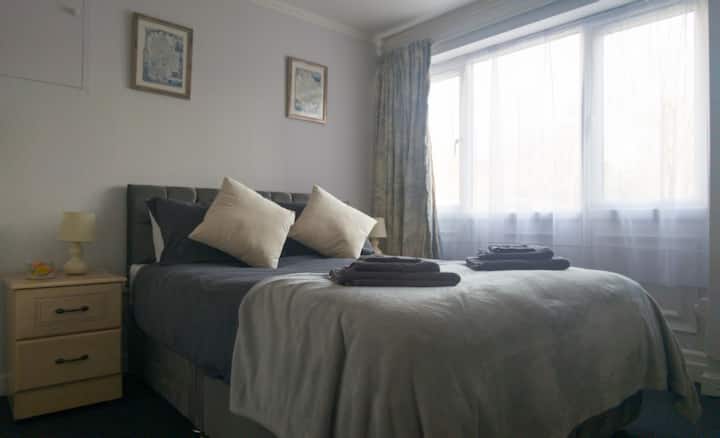 Double En-suite, 5 Minutes From Station And River - Ely